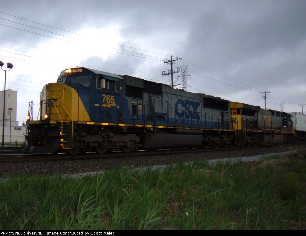 CSX 765 & 668